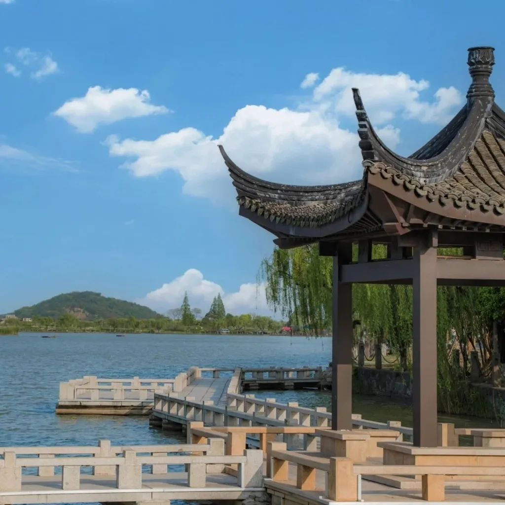 在海滨的小城，度过一个温柔的下午故事分享社的画本故事 画本故事